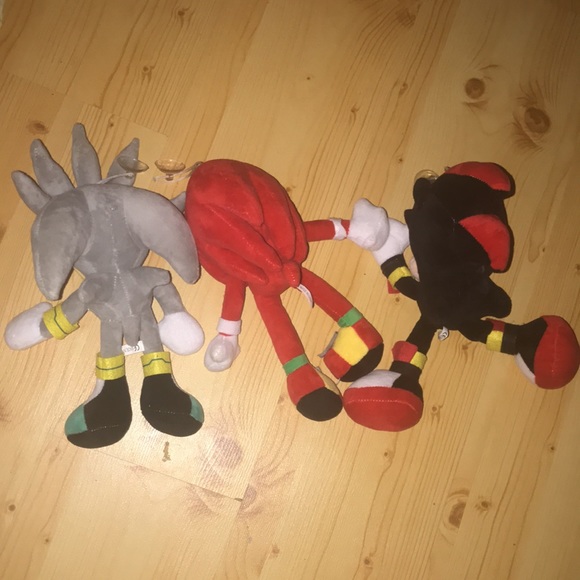 Sonic | Toys | Silver And Black Sonic And Knuckles Nwot | Poshmark
